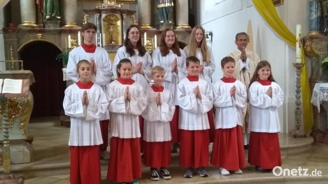 Sechs neue Ministranten für Parkstein | Onetz