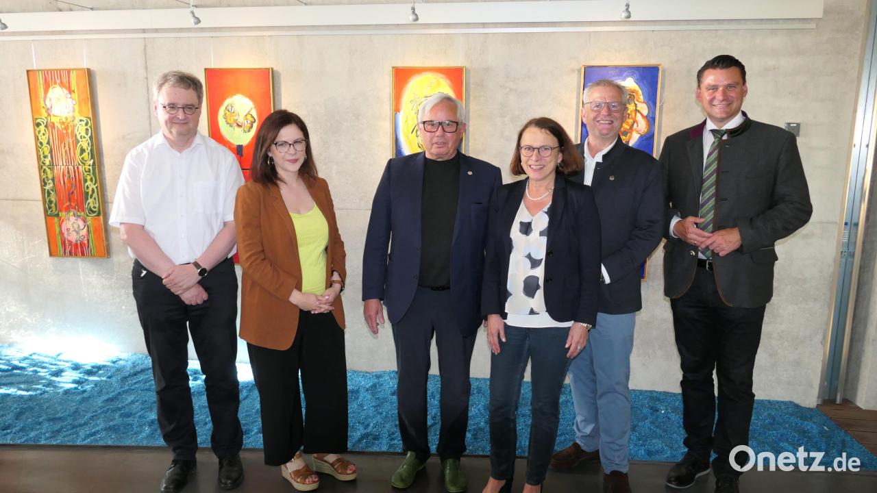 Ausstellung „A & O“ im ZMS-Verwaltungsgebäude eröffnet | Onetz