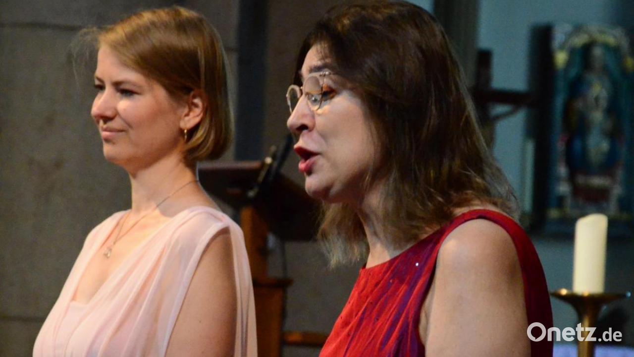 Zwei polnische Sängerinnen brillieren bei Mittagsandacht in ...