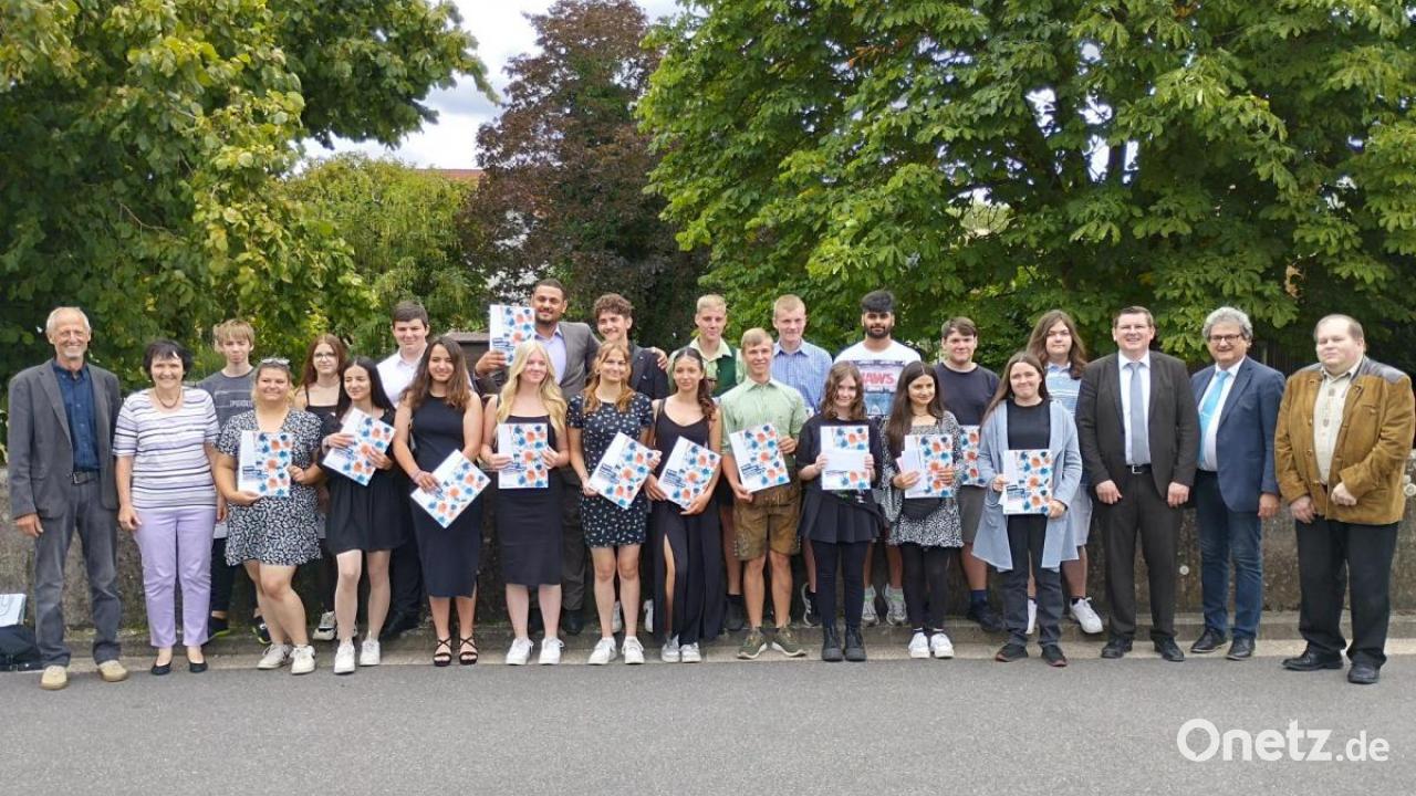 "Mit Stil zum Ziel": Entlassfeier an der Mittelschule Pressath | Onetz