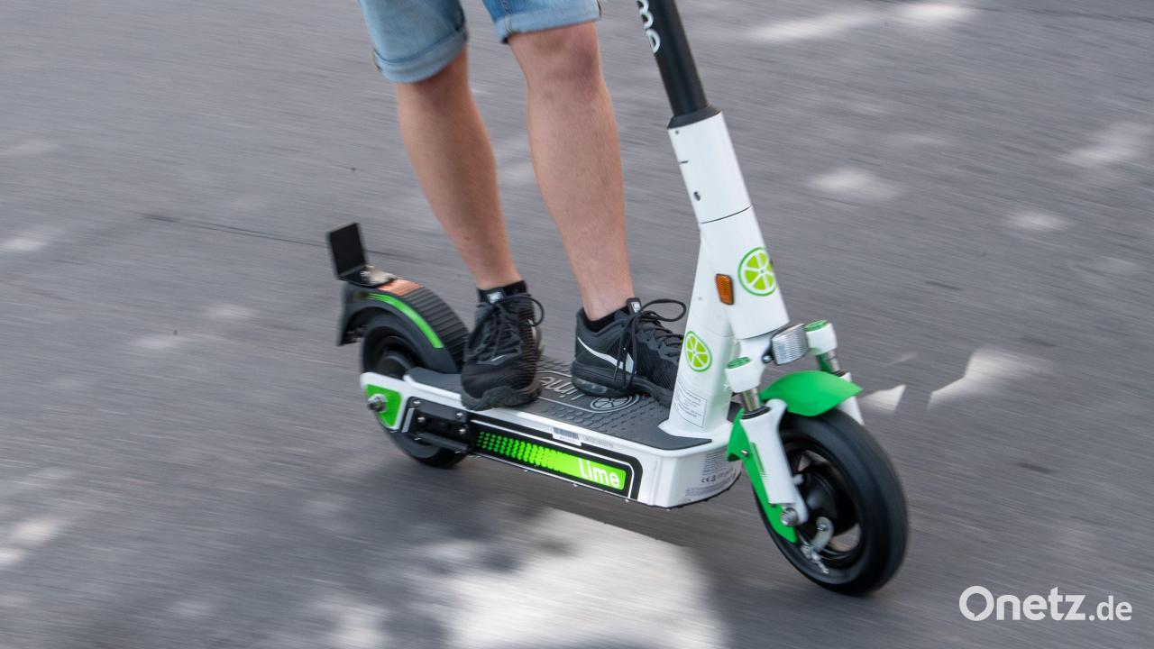 Mit E-Scooter ohne Versicherungskennzeichen unterwegs | Onetz