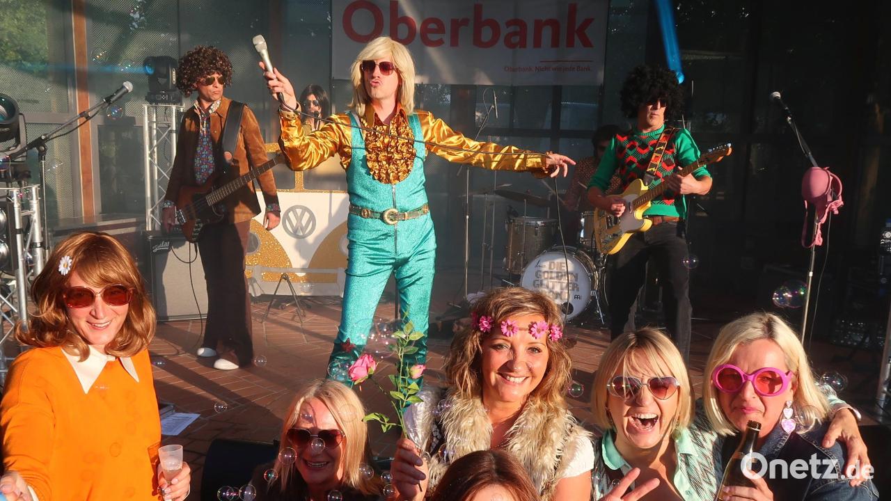 Ballermann-Stimmung mit der "Golden Glitter Band" bei Serenade im Max ...