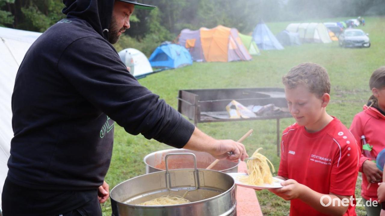 KJG St. Michael Amberg schlägt Zelte in Flügelsbuch auf | Onetz