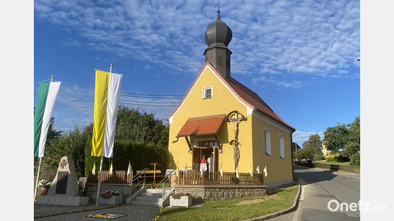 70 Jahre Marienkapelle: Kirchlein in Großenschwand erstrahlt in neuem Glanz | Onetz
