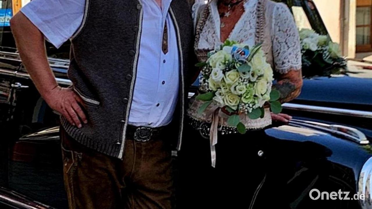 Im Mercedes-Oldtimer zum Standesamt | Onetz