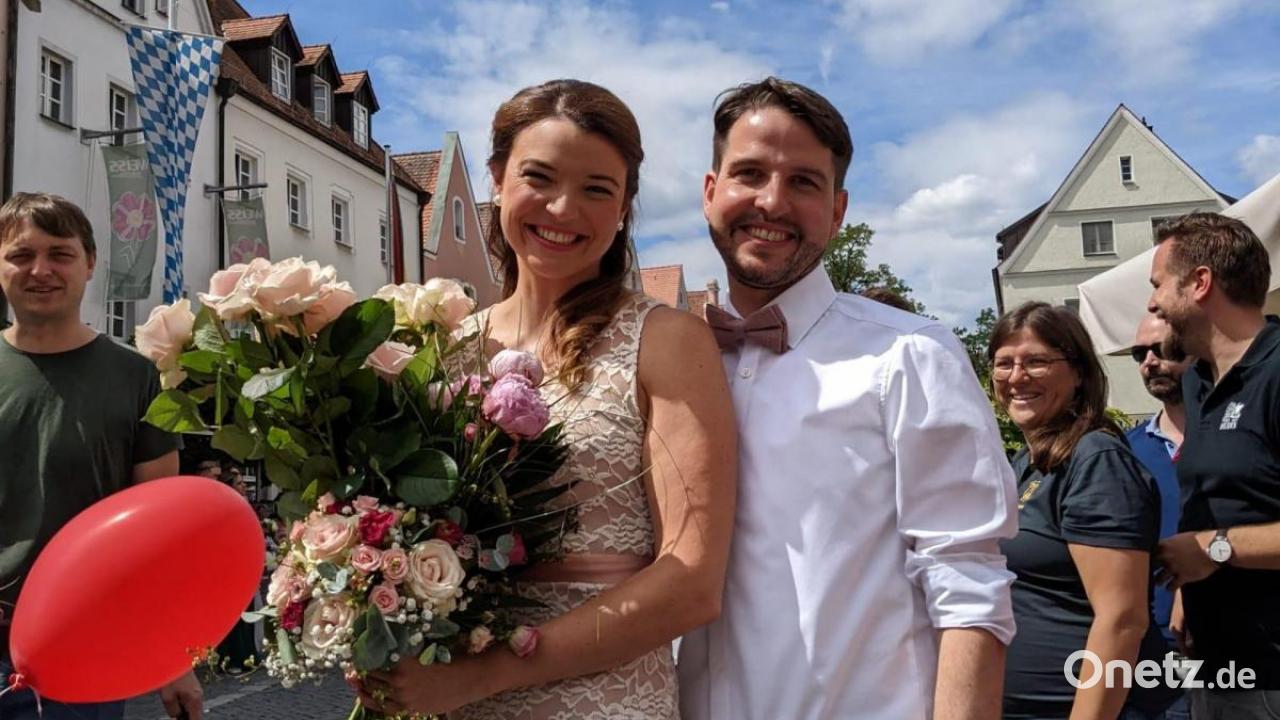 Lena Schlosser und Andreas Meier geben sich auf dem Weidener Standesamt das Ja-Wort | Onetz