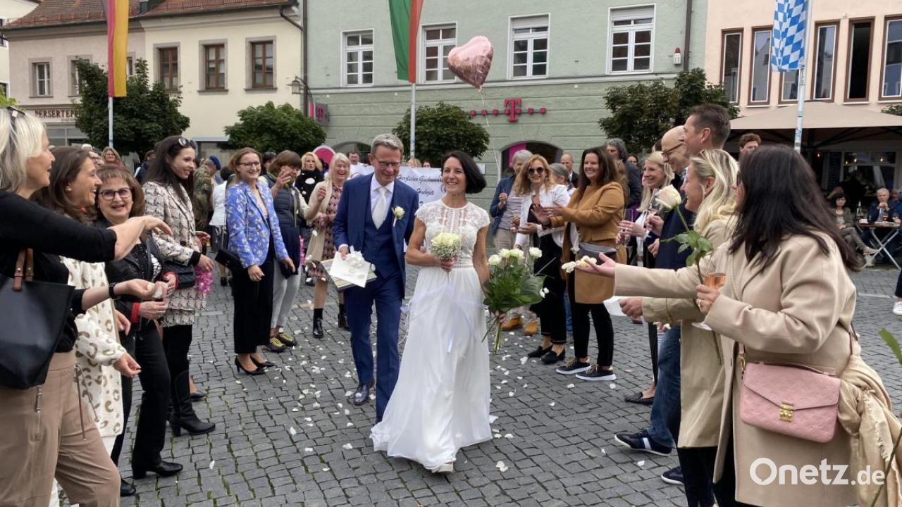 Weidener Apothekerin und Jurist geben sich das Jawort | Onetz
