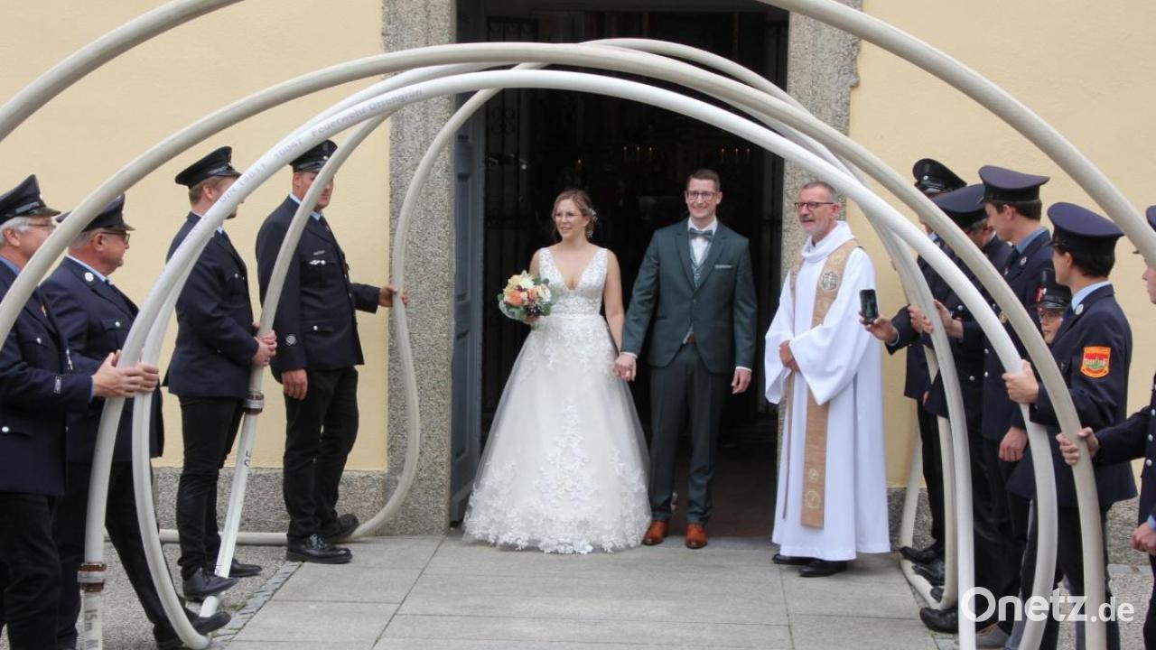 Laura und Martin Dietl heiraten in der Kleinen Kappl | Onetz