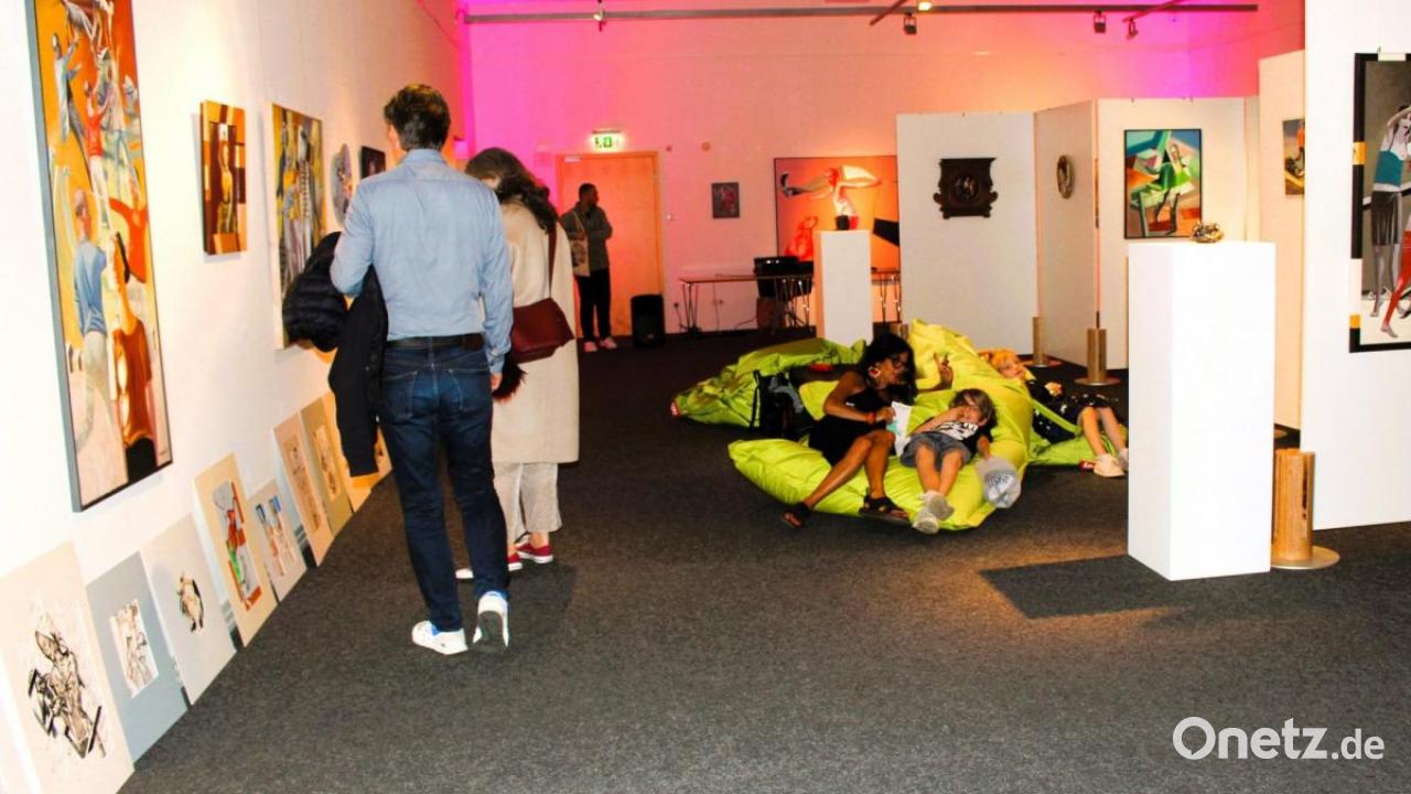 Duft-Galerie und der Sound von Queen Mary II bei langer Kunstnacht in Amberg | Onetz