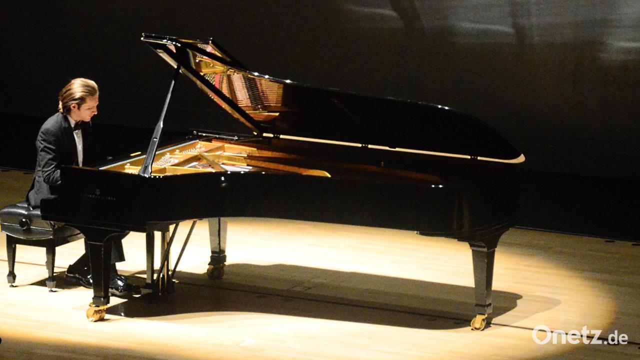 Achtung, Aufnahme: Yoav Levanon aus Israel bei den Weidener Meisterkonzerten | Onetz