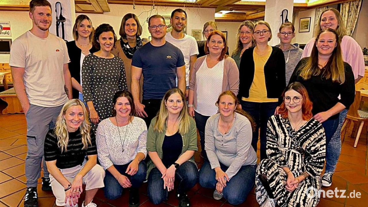 Schülerjahrgang feiert gemeinsam in Friedenfels 30. Geburtstag | Onetz