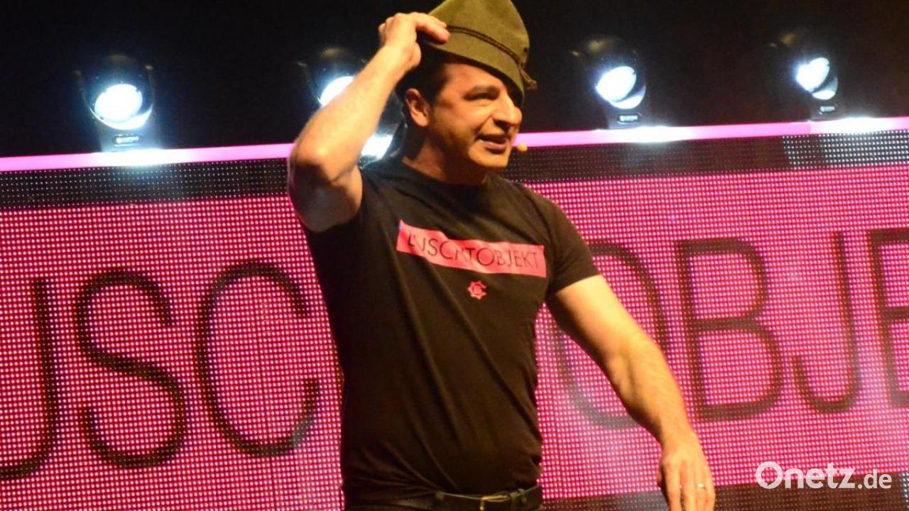 Bülent Ceylan begeistert Weidener Publikum mit seinem "Luschtobjekt"-Programm | Onetz