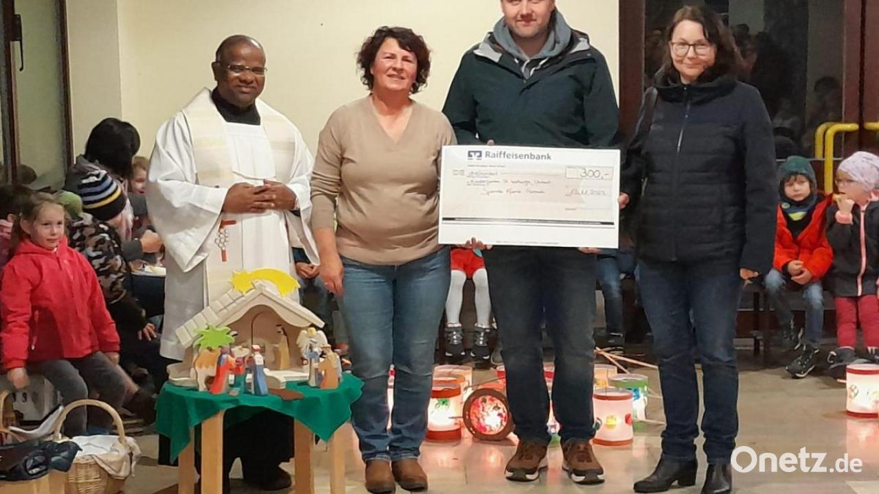 Pfarrei Pursruck spendet Pfarrfesterlös für Kindergarten in Lintach | Onetz