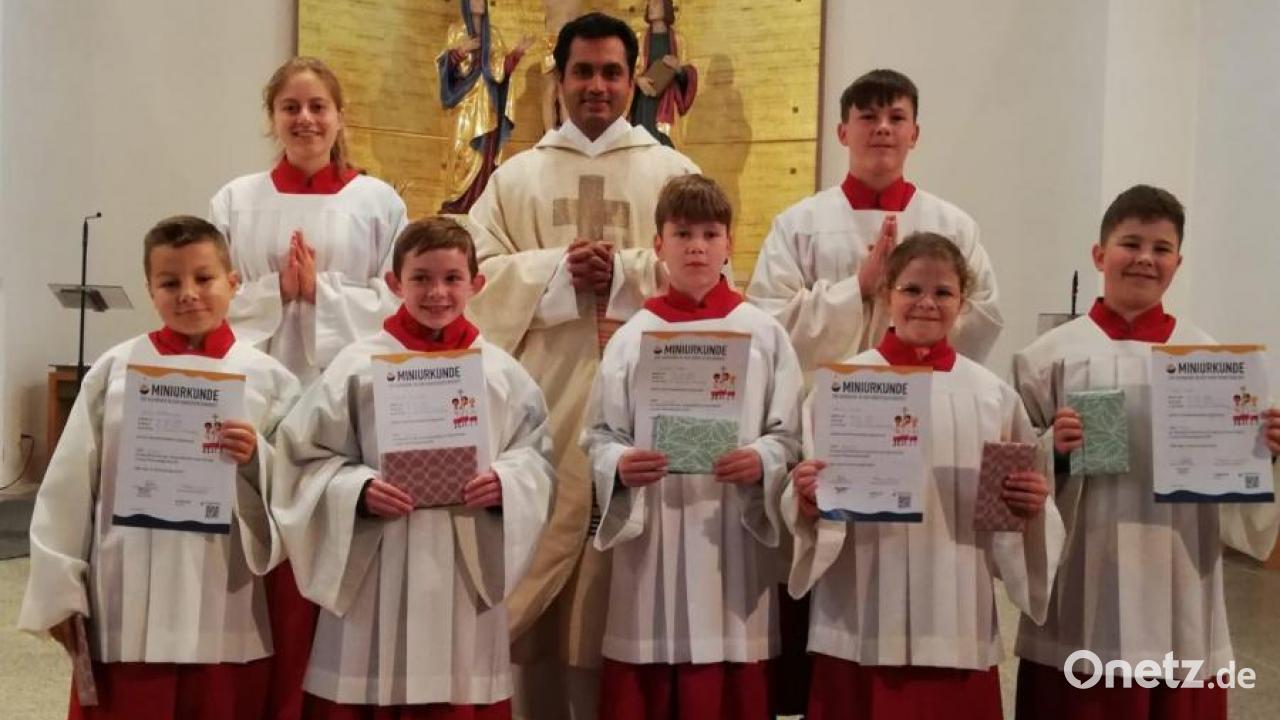 Fünf neue Ministranten in Falkenberg | Onetz