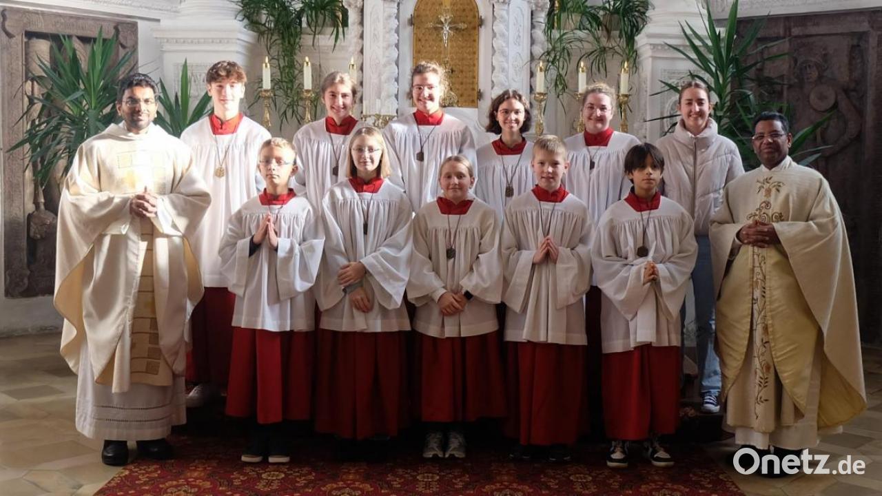 Ministranten-Neuaufnahme und Ehrungen in Pfreimd | Onetz