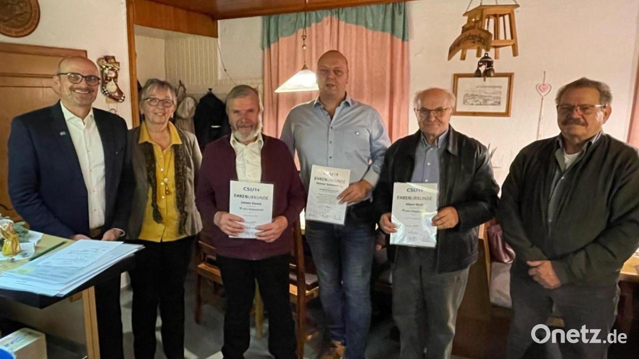 CSU-Ortsverband Schwarzhofen ehrt langjährige Mitglieder | Onetz
