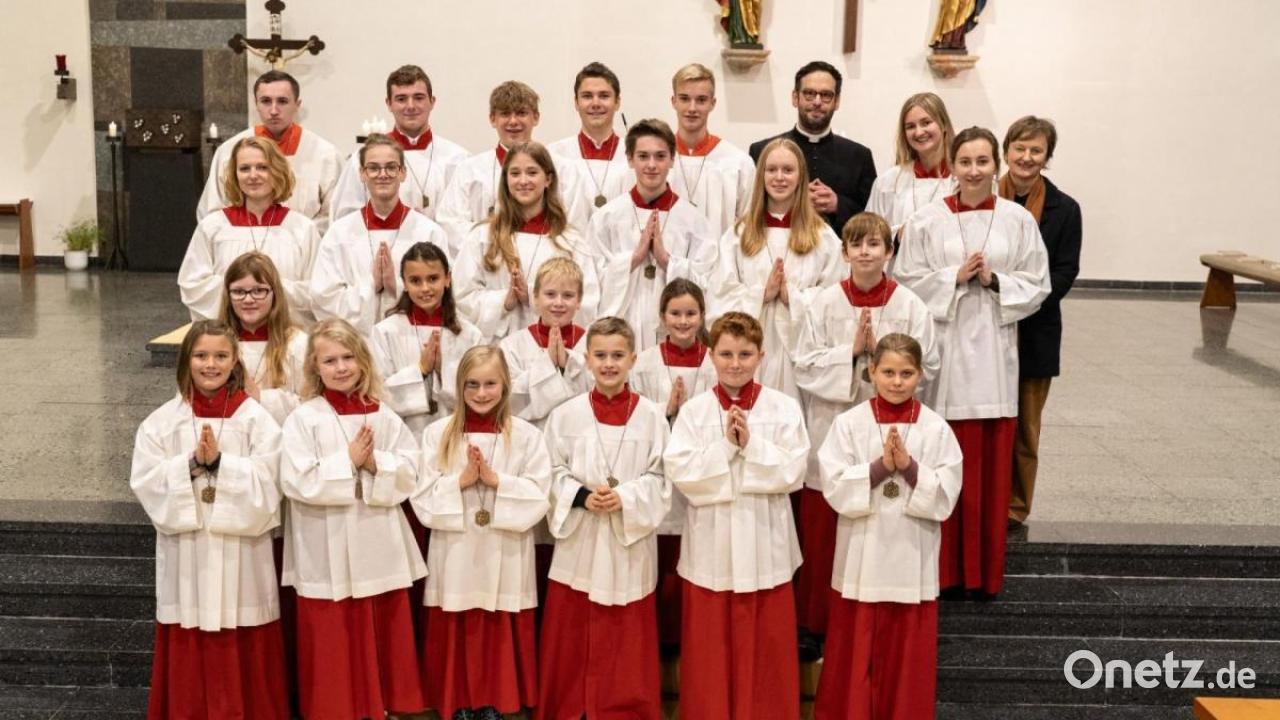Nach bis zu 13 Jahren Dienst am Altar scheiden Poppenrichter Ministranten aus | Onetz
