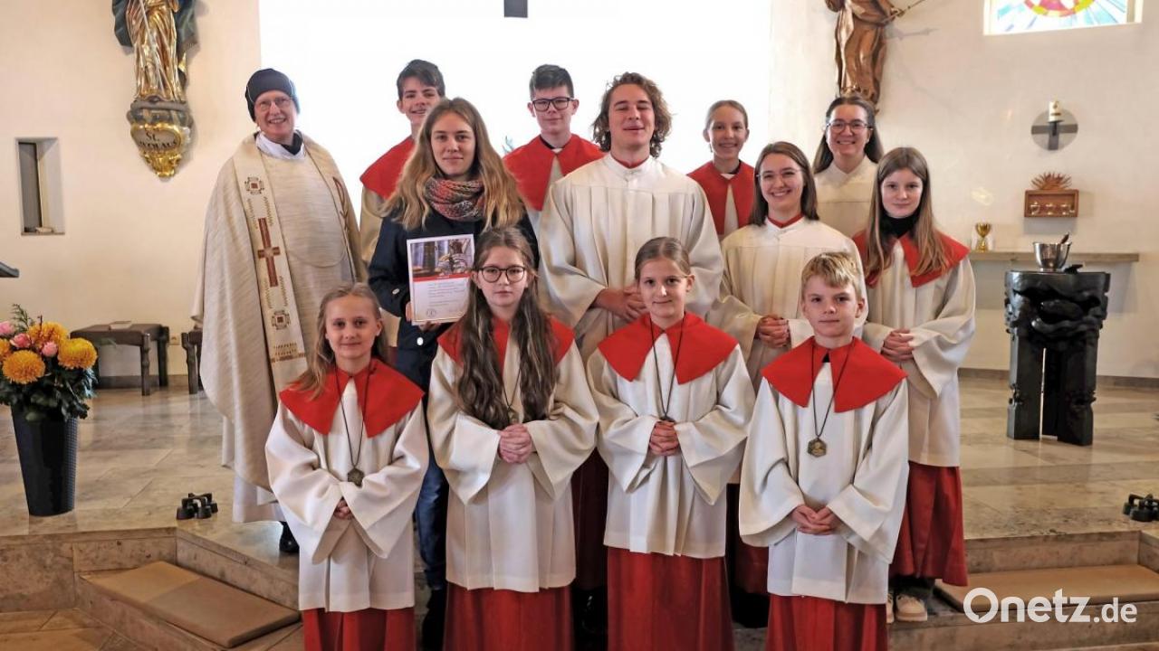 Vier neue Ministranten für die Pfarrei Etzenricht | Onetz