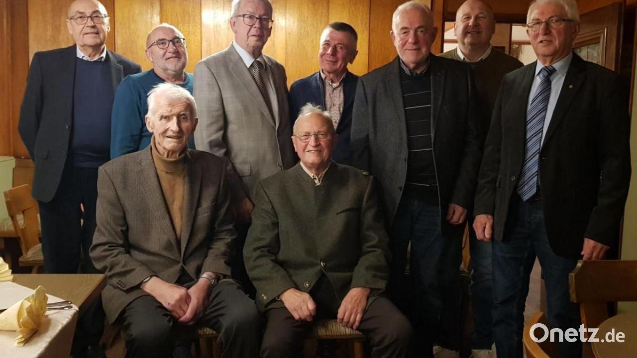 Kolpingfamilie Nabburg ehrt Mitglieder für langjähriges Engagement | Onetz