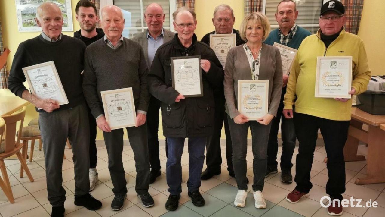 Jahreshauptversammlung mit Ehrungen beim SV Club Hubertus Köfering | Onetz