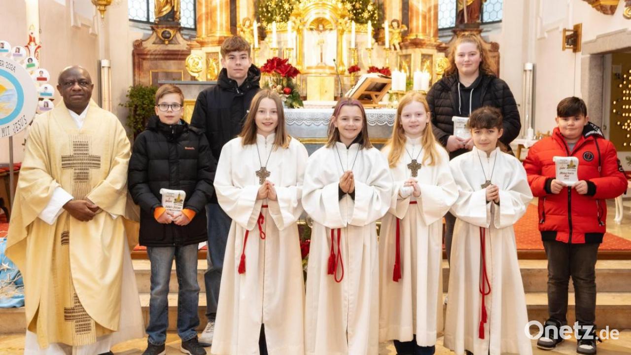 Vier Ministranten aus der Pfarrei St. Martin in Griesbach verabschiedet | Onetz