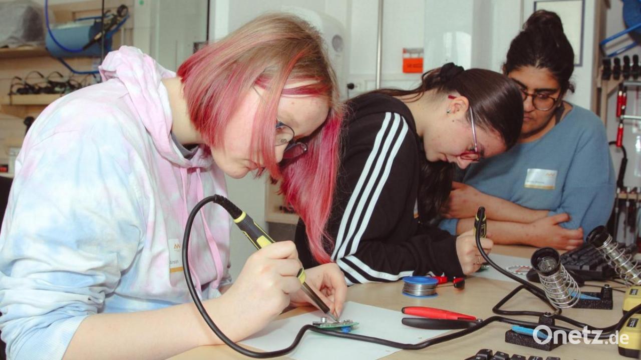 Girls'Day an der OTH lässt Informatik hautnah erleben | Onetz