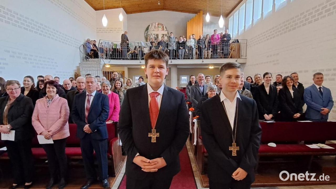 Zwei junge Christen feiern in Vilseck Konfirmation | Onetz