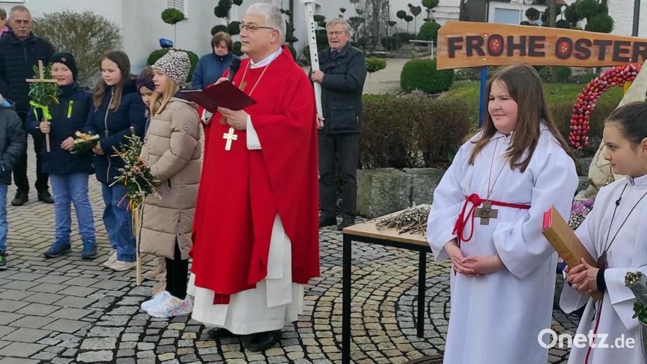 Einzug mit Palmbuschen | Onetz