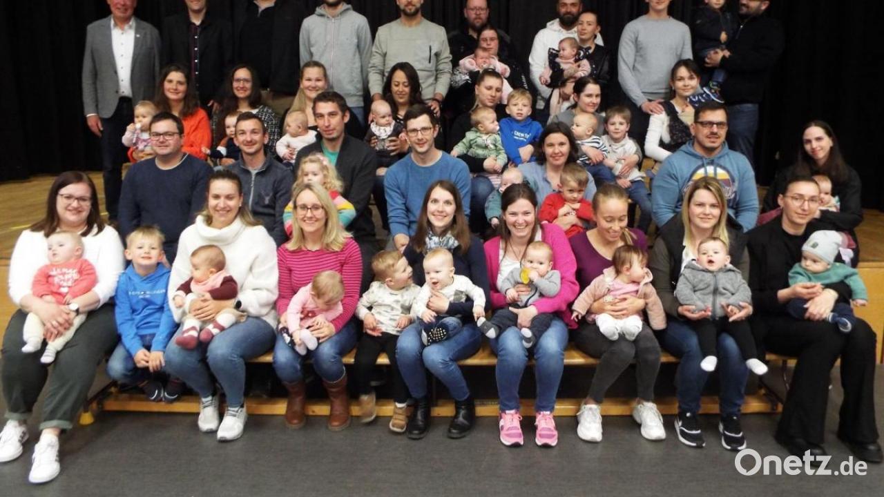 100 Euro Startgeld für die Neugeborenen aus der Gemeinde Kümmersbruck ...