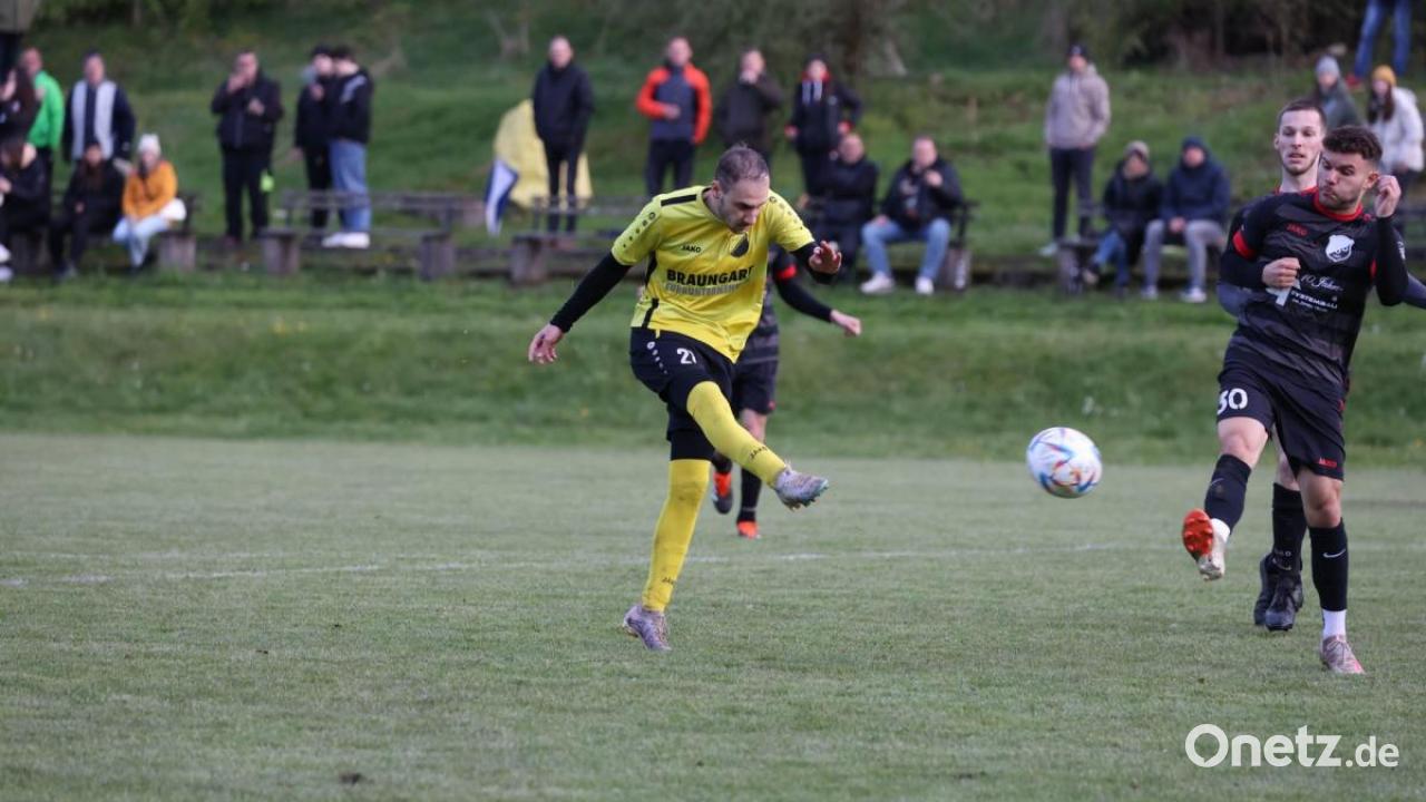 VfB Rothenstadt schlägt zurück: 3:2-Sieg in Windischeschenbach | Onetz