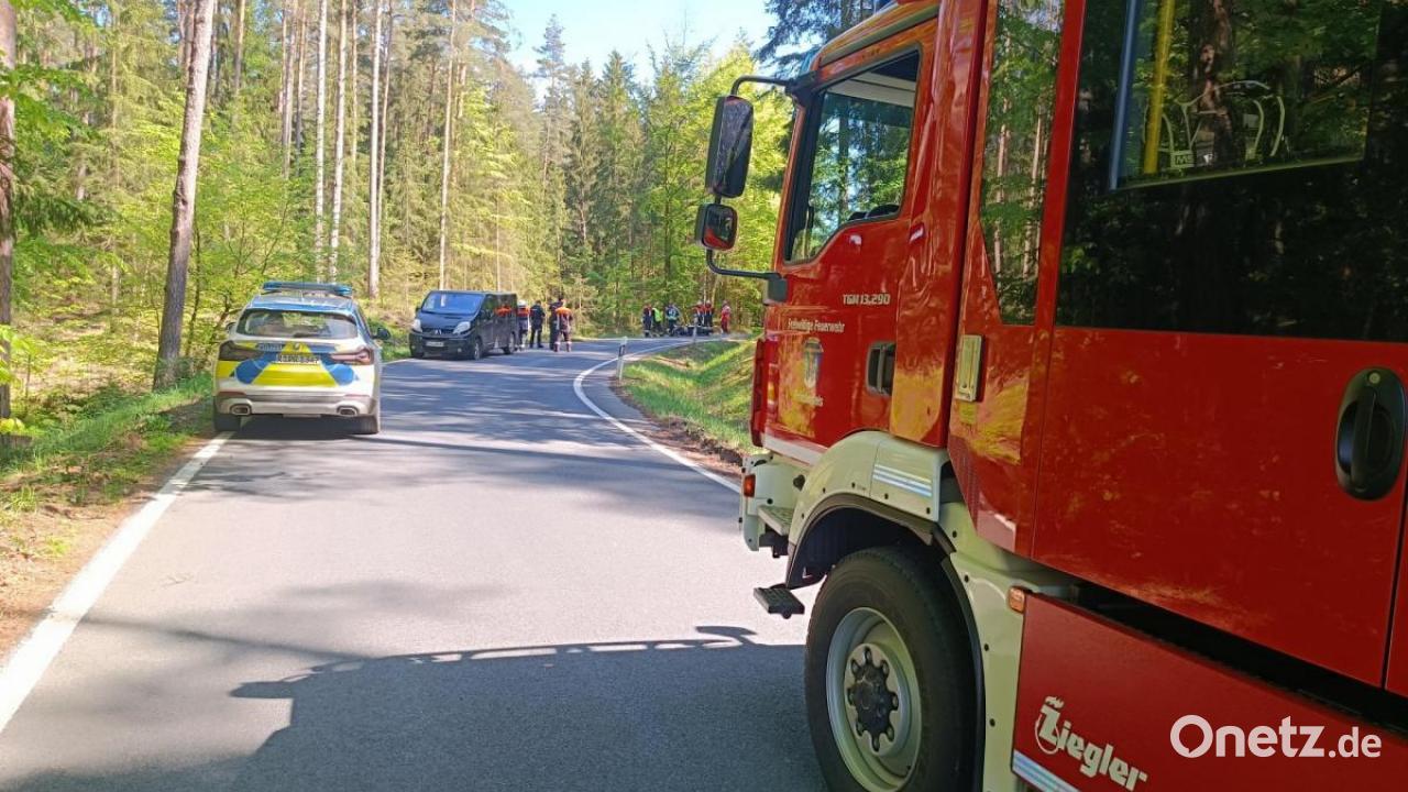 Motorradfahrer kracht in Kleinbus | Onetz