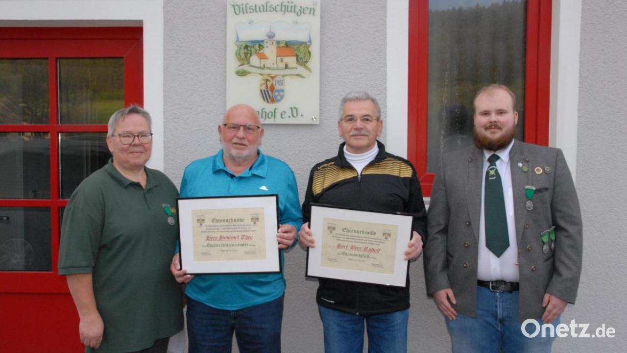 Vilstalschützen Emhof vergeben zwei besondere Auszeichnungen | Onetz