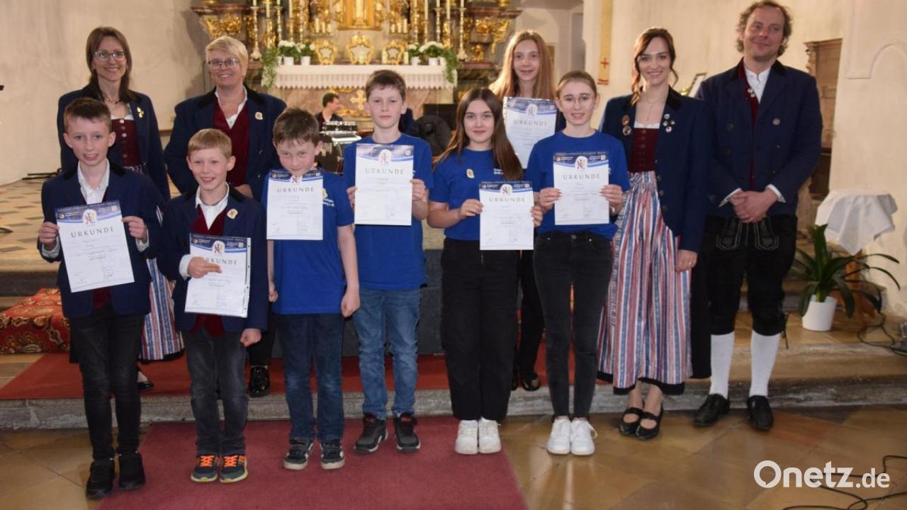 Erfolgreiche Musikausbildung bei der Trachtenkapelle Hohenburg | Onetz