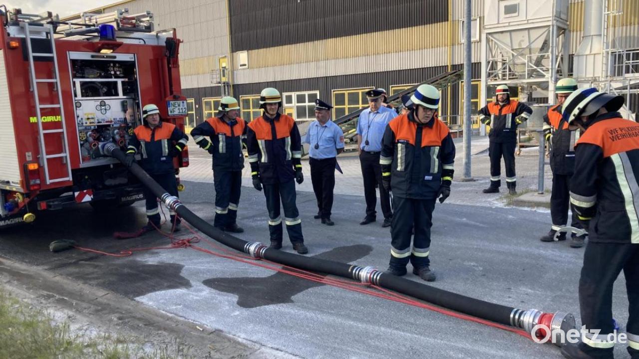 Werkfeuerwehr Pilkington Weiherhammer absolviert Leistungsprüfung | Onetz