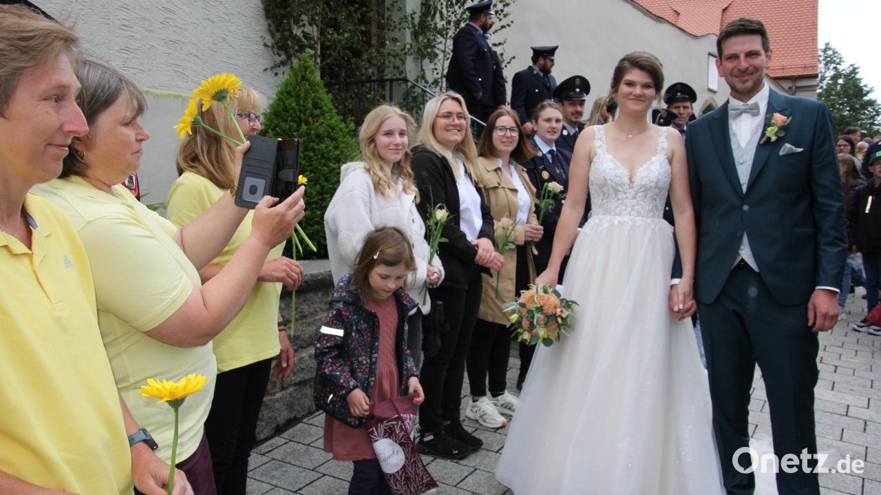 Laura Lindner und Johannes Grillmeier heiraten in Beidl | Onetz