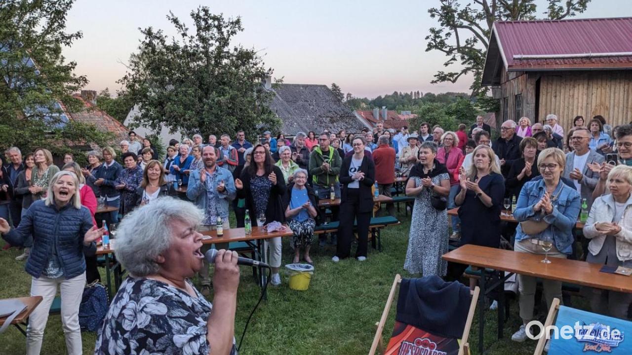 Gelungene Premiere der neuen Schönseer Musikbühne | Onetz