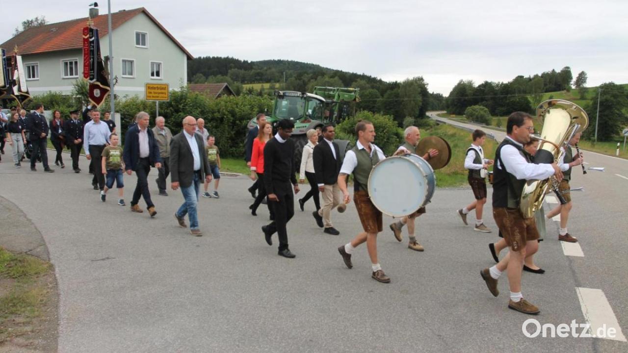 90 Jahre Marienkapelle in Hinterbrünst mit Dorffest gefeiert | Onetz