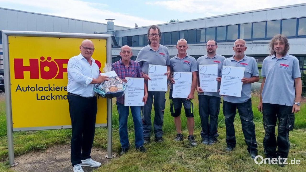 Autolackiererei Höfer in Marktredwitz dankt treuen Mitarbeitern | Onetz