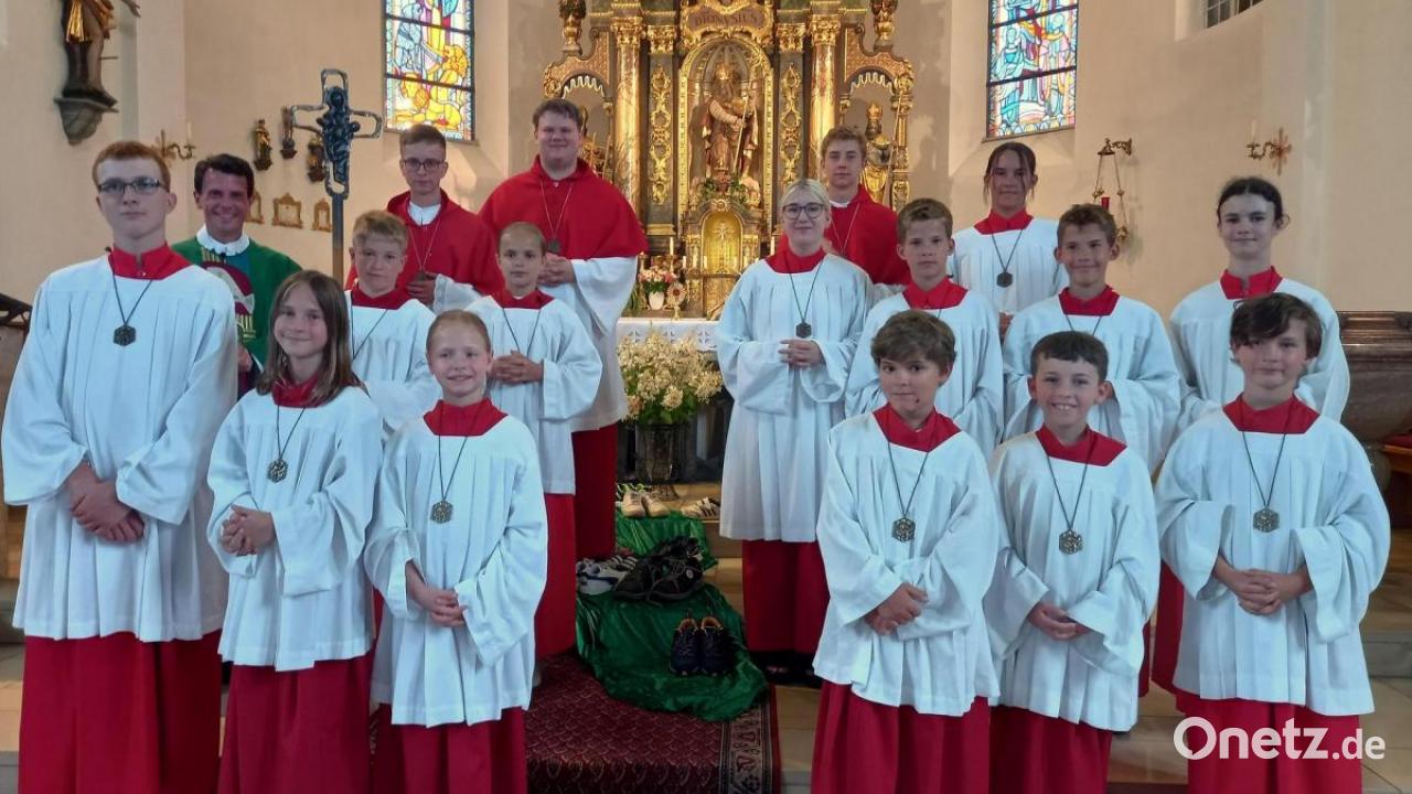 Pfarrei St. Dionysius Neunkirchen begrüßt neue Ministranten | Onetz