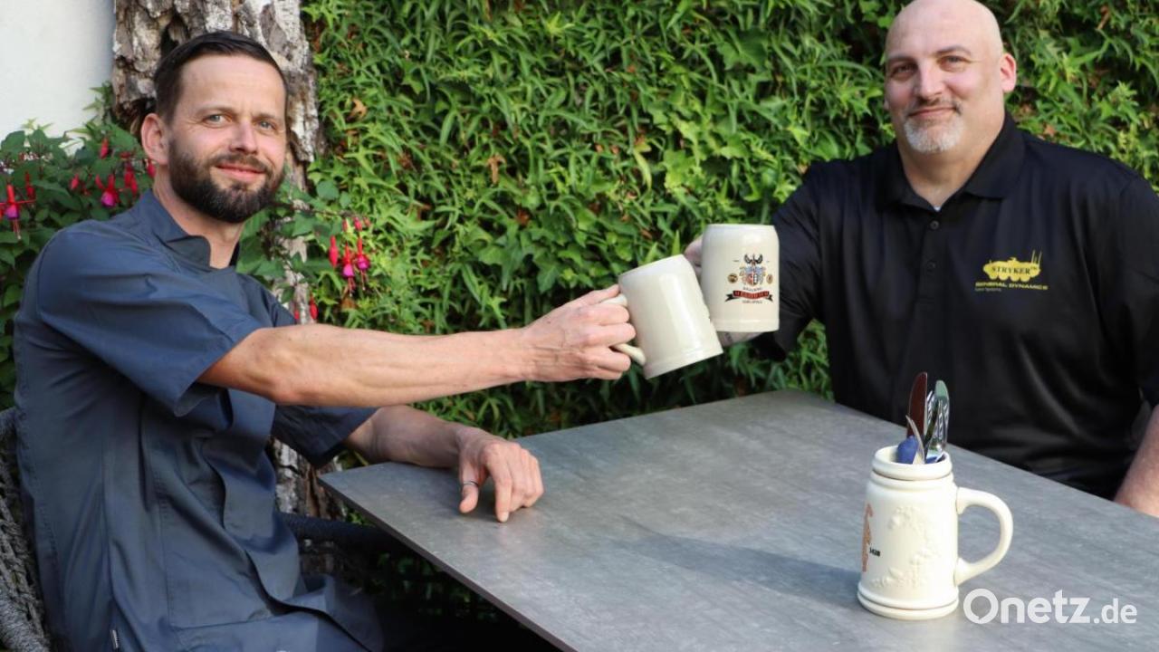 Robin Harvey wohnt seit drei Jahren ununterbrochen im Hotel Goldener ...