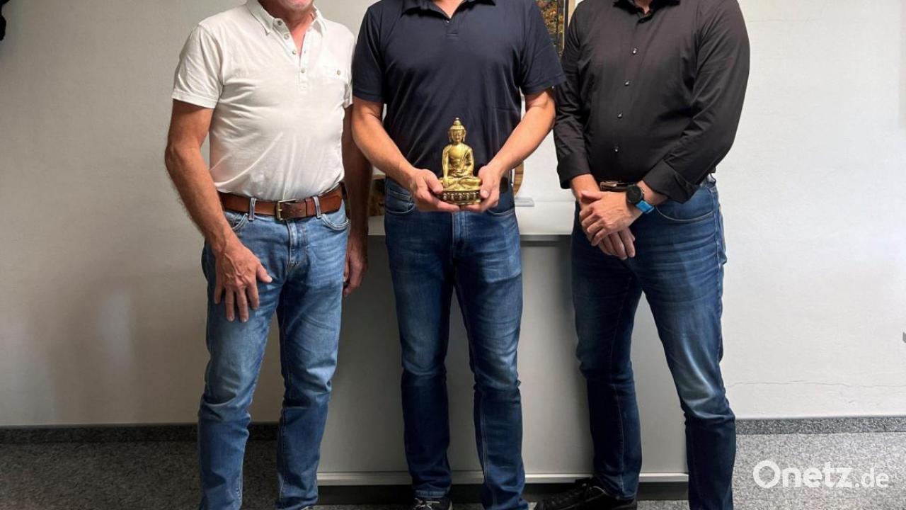 Firma Vogt spendet 10.000 Euro an den Verein "Licht für Kinder" | Onetz