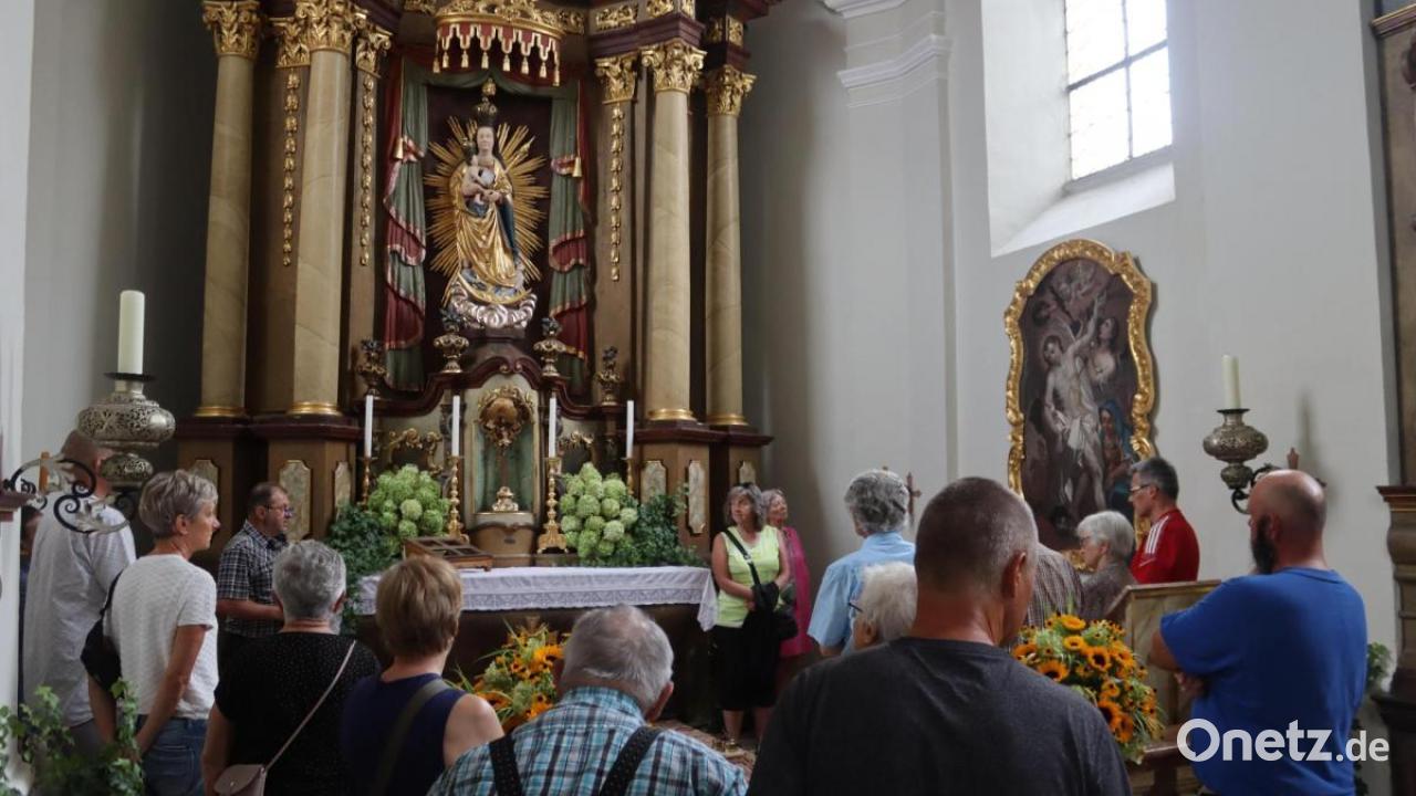 Wiesnkirwa bot viel Musik und eine Kirchenführung | Onetz
