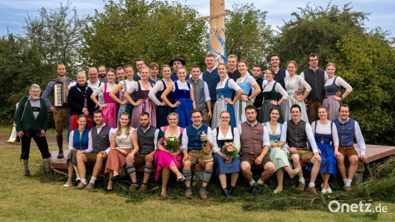 Franziska Hager und Matthias Zahn sind das neue Iberinger Oberkirwapaar ...