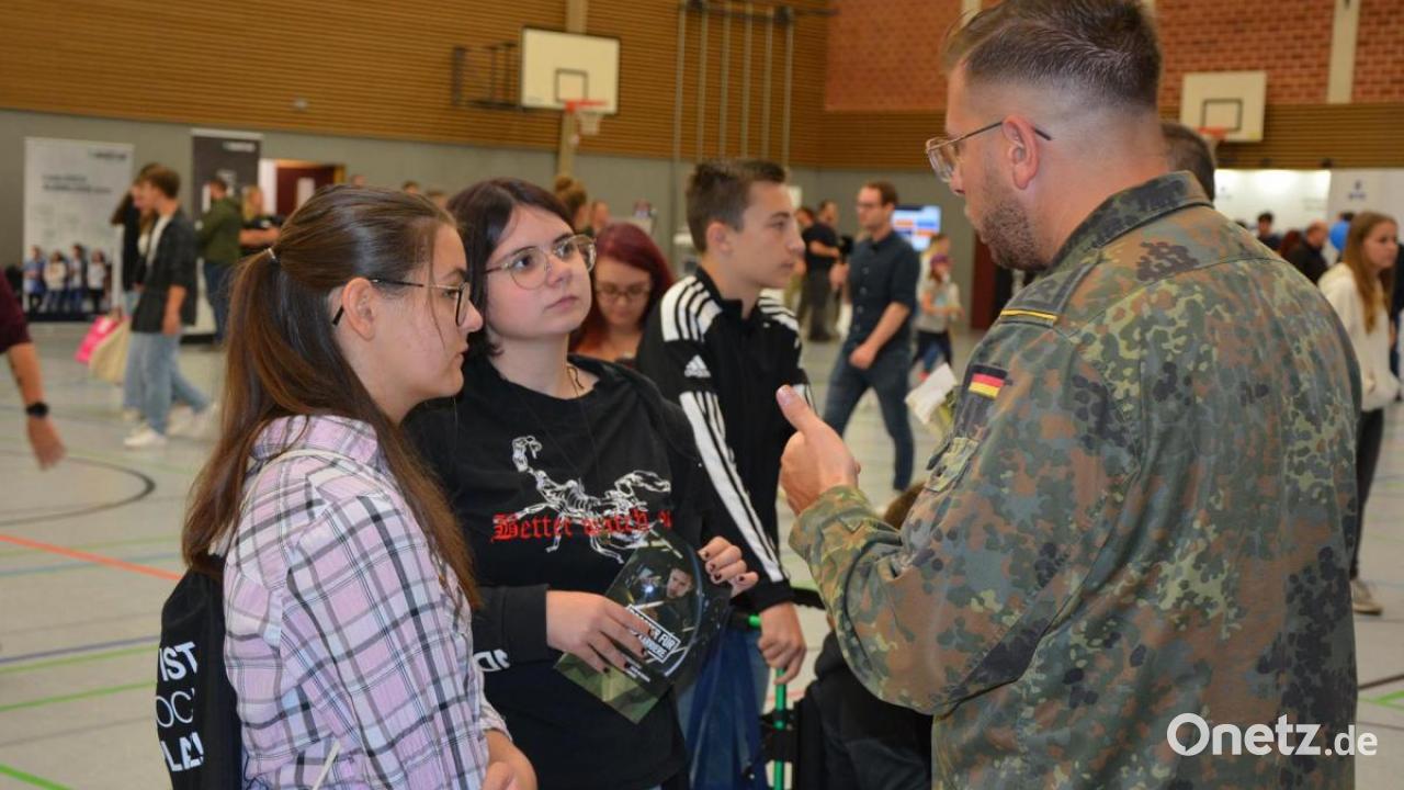 Arbeitgeber rollen in Kemnath für Azubis roten Teppich aus | Onetz
