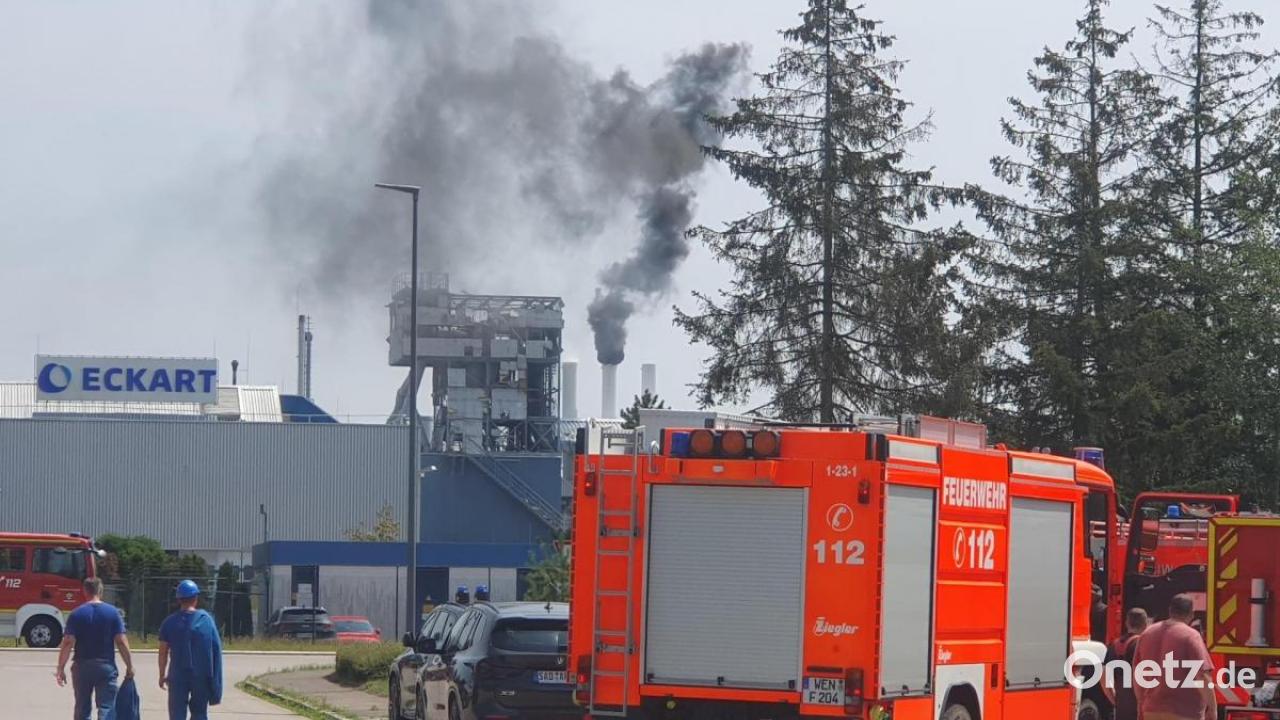 Explosion und Feuer auf Firmengelände in Wackersdorf | Onetz