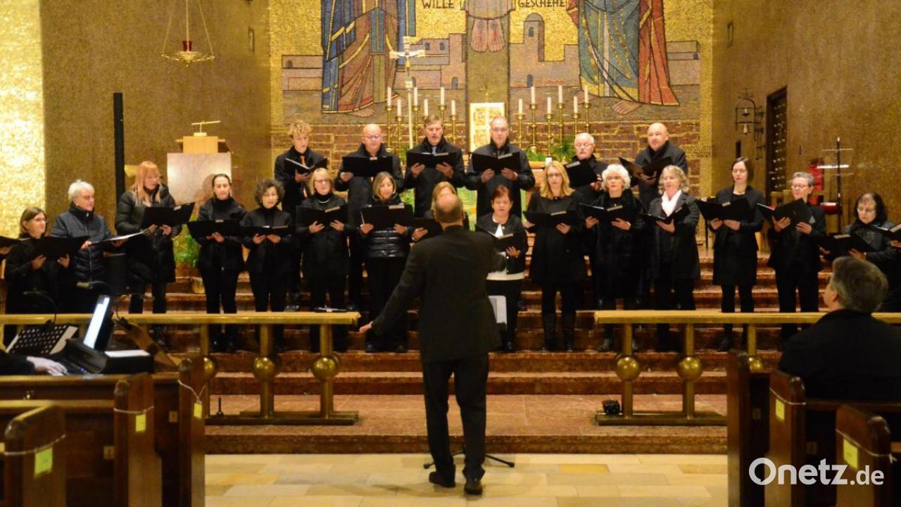 Benefizkonzert für "Lichtblicke" mit neuen geistlichen Liedern und englischer Kathedralmusik | Onetz