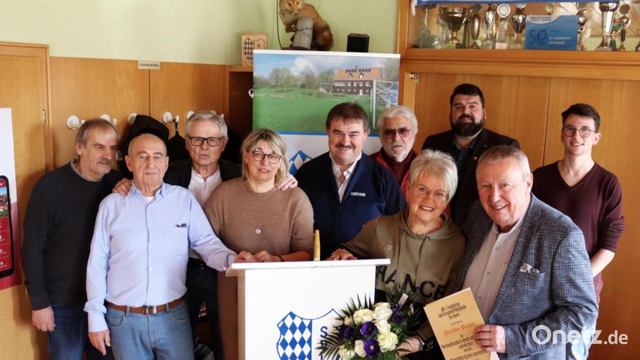 Seit 45 Jahren Jahren ist Joachim Bender das Gesicht des SV Loderhof | Onetz