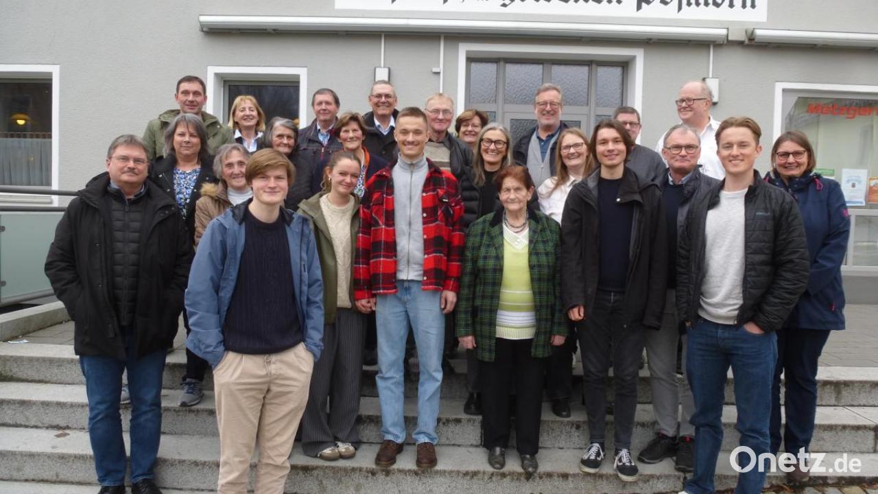 Musikalische Glückwünsche zum 85. Geburtstag von Elfriede Luber | Onetz