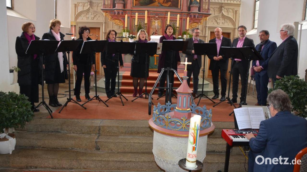 "ChorDiSono“ begeistert bei Benefizkonzert in Plößberger Kirche | Onetz