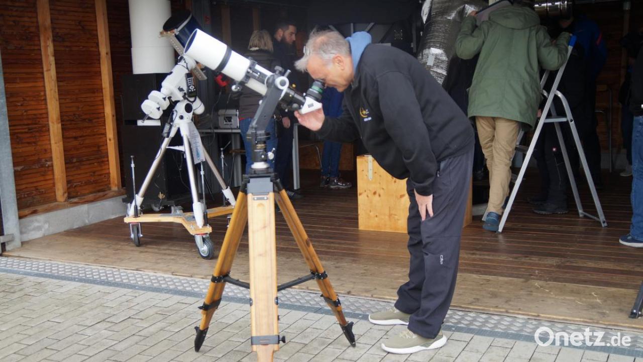 Wolken statt Sicht auf die partielle Sonnenfinsternis in der Sternwarte Dieterskirchen | Onetz